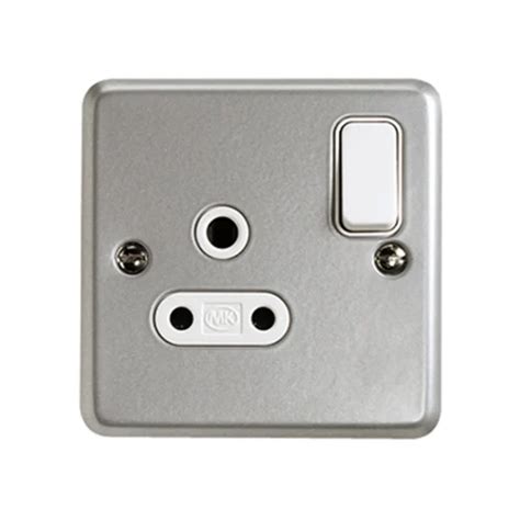Mk Electric Socket 1 Gang Switched Double Pole 3 Pin Round 5a Aluminium