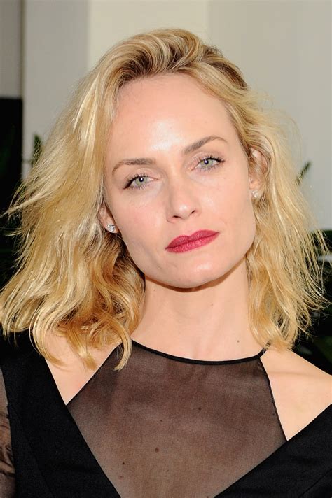 Picture Of Amber Valletta