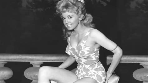 Donna Douglas Stunned Everyone As She Left The Beverly Hillbillies