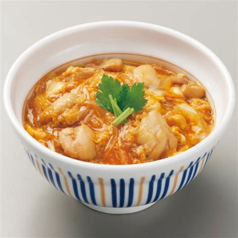 なか卯の「親子丼」が全サイズ値段そのまま鶏肉25％増量してリニューアル。特盛の販売もスタート。