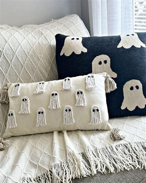 How To Create Your Own Adorable Diy Halloween Ghost Pillow