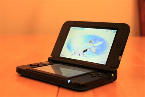 Review Nintendos 3ds Xl Expands The Systems Screen And Its Appeal