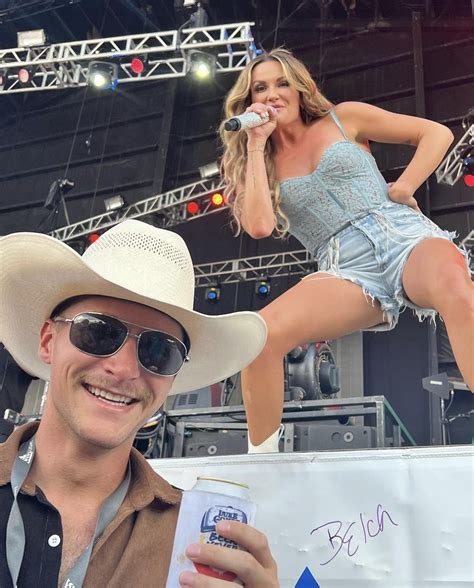 Carly Pearce Rladiesofcountrymusic