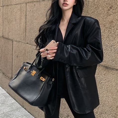 코지문 테일러드 카라 싱글 버튼 오버핏 레더 자켓 면접 상견례 오피스룩 예쁜 코디 데일리 데이트 캐주얼 가을 봄 겨울 점퍼 재킷 세미 정장 러블리 모임룩 연주회 하객