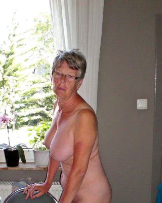 Full Frontal Grannies Porn Pictures Xxx Photos Sex Images 3966990