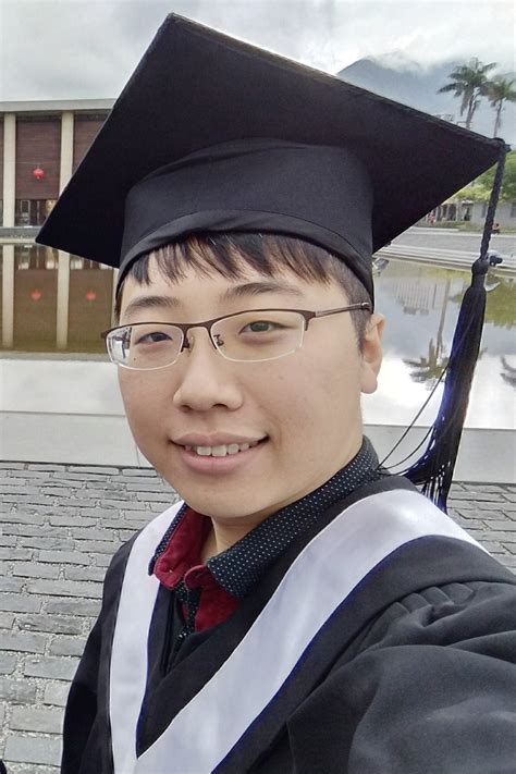 華盛頓中學紅十字青少年服務隊 華盛頓中學紅十字青少年服務隊 Added A New Photo — With