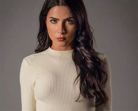 Globo Acaba Com Mistério E Define Data De Novela Vertical Com Jade