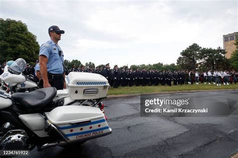 Chicago Police Officers On Patrol Photos And Premium High Res Pictures