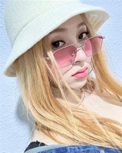 Lesserafim成员许允真好看的ins图片头像配图网