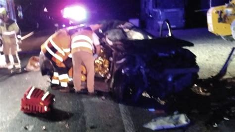 Dos Heridos Graves En Un Accidente En La A 1605 Tras Chocar Con Un