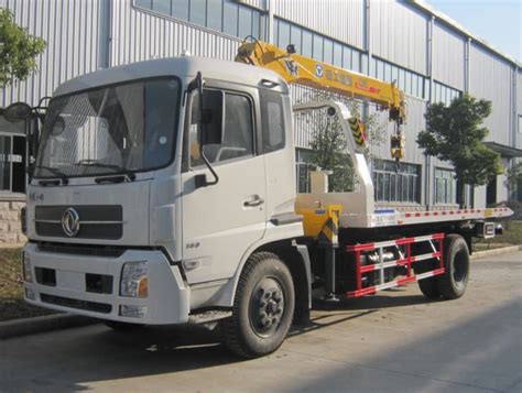 China Flatbed Wrecker Truck With Crane Manufacturers Suppliers Factory Cheap Customized