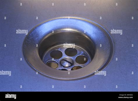 Plug Hole Stuck In Sink At Callum Balmain Blog