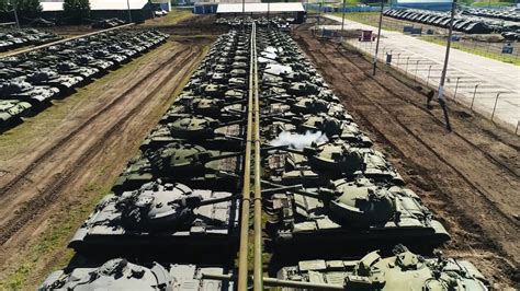 Russia Pulls Thousands Of Soviet Era Military Vehicles From Major