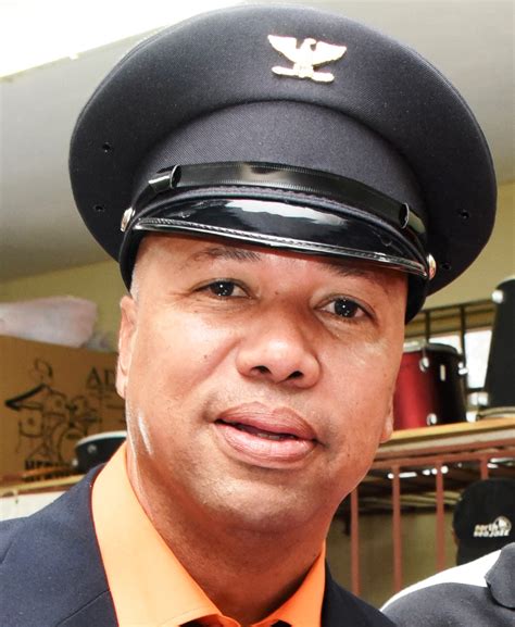 Darwin Gregg Ta Los ‘konopa Kinipi èxtra