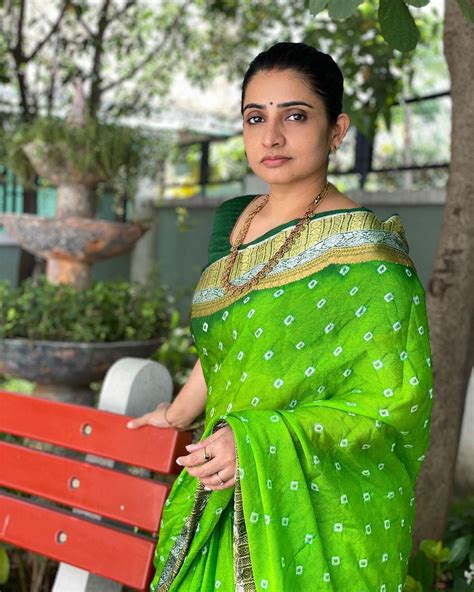 Serial Actress Sujitha Dhanush Nice Looking In Saree Pics Indian