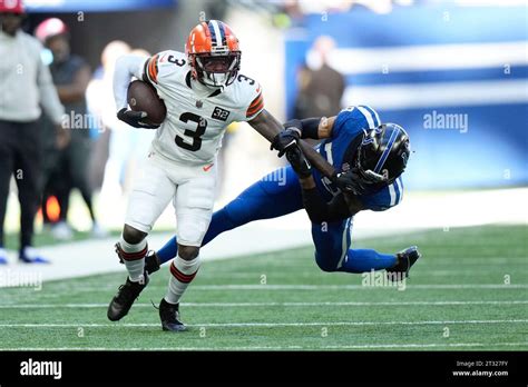 Cleveland Browns Wide Receiver Marquise Goodwin 3 Runs From