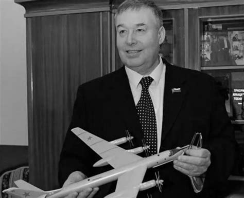 Többemeletnyit Zuhanva Meghalt Anatolij Gerascsenko A Moszkvai Repülési Intézet Korábbi Rektora