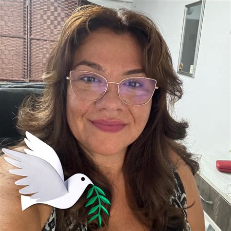 Ако имаш нужда от помощ но не знаеш към кого да се обърнеш тази книга ще ти покаже пътя