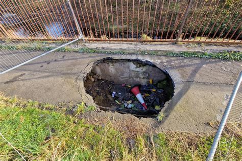 Edinburgh Path Linking Stenhouse And Longstone Discussed By Councillors As Sinkhole Remains Six