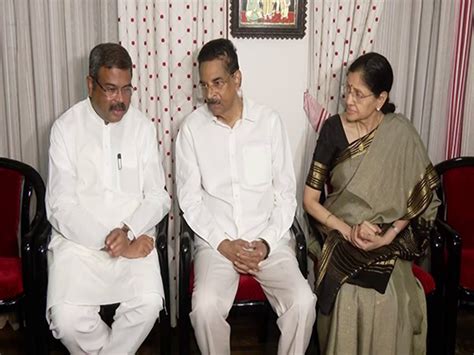 Tributes Flow For Debendra Pradhan A Stalwart Of Ideology And