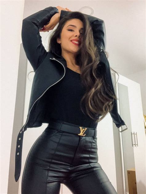 TW Pornstars SophieLust The Most Retweeted Pictures And Videos For All Time Page