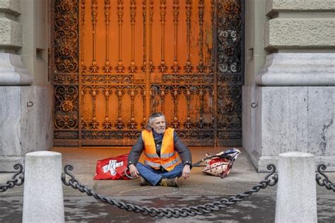 Renovate Switzerland Die Grüne Welle Gebrochen