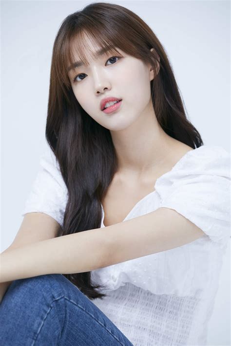 Yoon Seo Ah Picture 윤서아 Hancinema