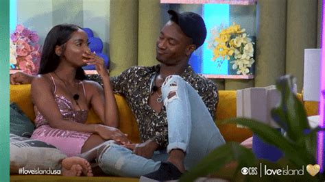 Cbs Usa  By Loveislandusa Find And Share On Giphy