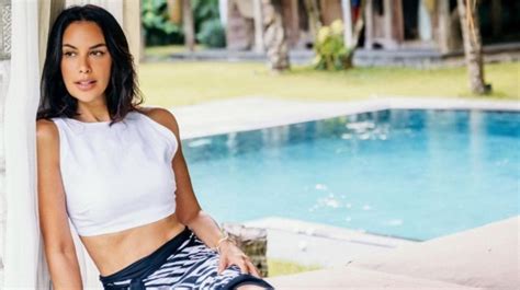 Anti Ribet Sophia Latjuba Ungkap Rahasia Awet Muda Di Umur 53 Tahun