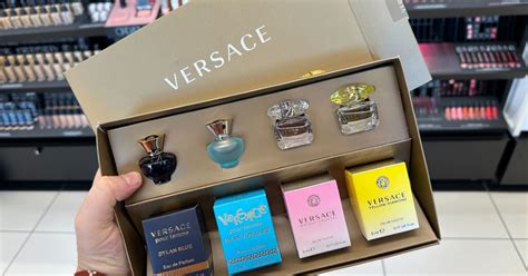 Versace Mini Deluxe 4 Piece Perfume Set Only 35 The Freebie Guy® ️️️