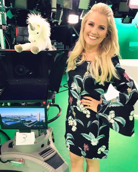 Pin Tillagd Av Ducks På Jennifer Knable