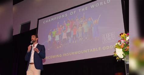 Lifetown Honors Jeffrey And Ariella Schottenstein Features Michael Phelps