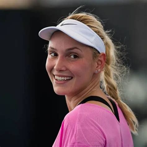 Donna Vekic Scrolller