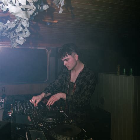 Lmac · Artist Profile