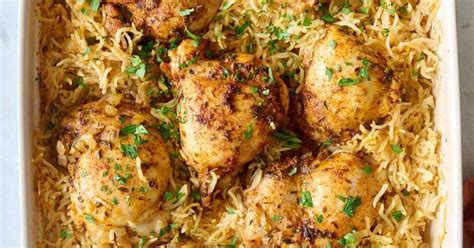 Zapečena Riža S Piletinom Fini Je Ručak Iz Jedne Posude Vecernjiba