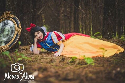 Snow White Disney Princess Cosplay Snow White Snow White Pictures
