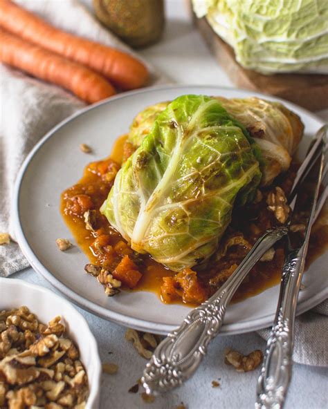 Wirsing Rouladen Mit Maronen Nuss Füllung
