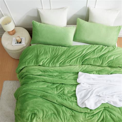 Nashville Ribs Coma Inducer® Oversized Comforter Grass Green