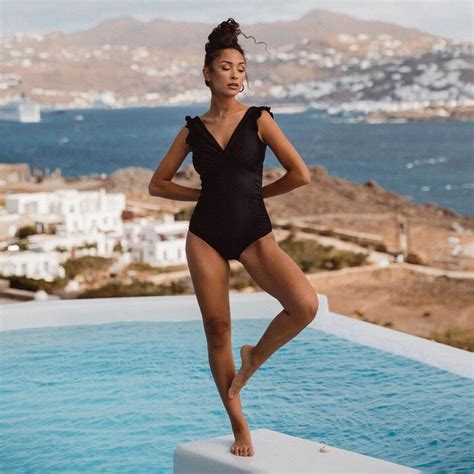 Best One Piece Swimsuits For Women Over 40 Nada Manley Fun With