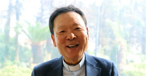 남다른 제주 사랑 ‘52만 유튜버 황창연 신부 명예도민 됐다