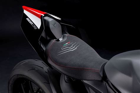 Comparaison Des Motos Ducati Panigale V2 Superquadro Final Edition 2025