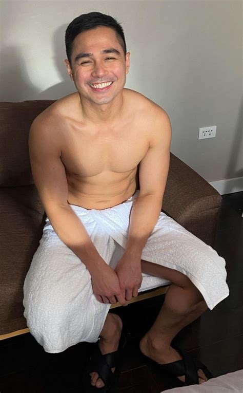 Benjamin Alvess Feet