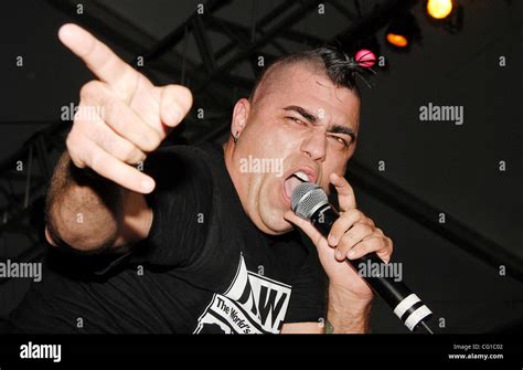 Aug 04 2007 Carson Ca Usa Singer Efrem Schultz Of Death By Stereo Performs Live During