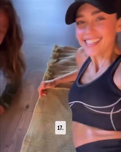 Jessica Alba Stuns In New Workout Video Youtube