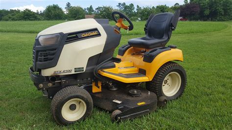 Cub Cadet GTX 2100 tractor: full specifications and information