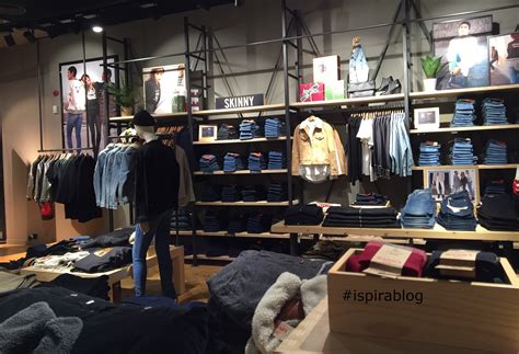 Levi's - Ispira.Blog