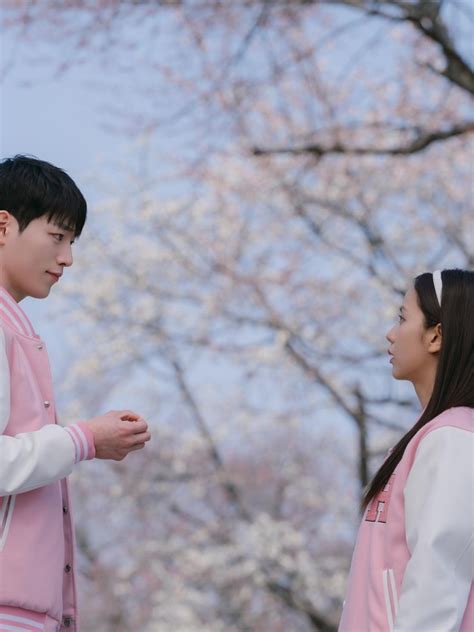 6 Potret Tampan Seo Kang Joon Aktor Yang Curi Perhatian Di Drakor