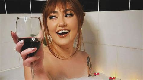Married At First Sights Jay Howard Drives Fans Wild With Fully Nude
