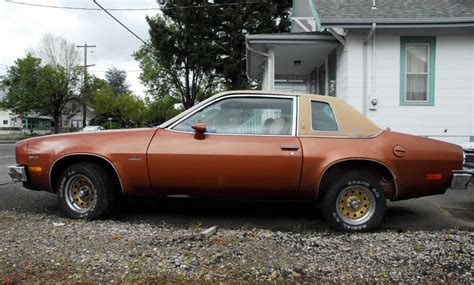 Chevrolet Monza Towne Coupe Photo Gallery 18