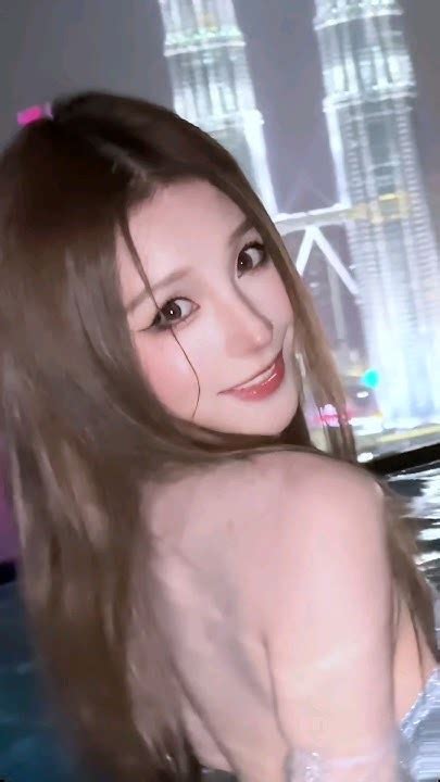 需要我说想和你去哪吗？吉隆坡双子塔 无边泳池 顾清寒 泳装 Youtube